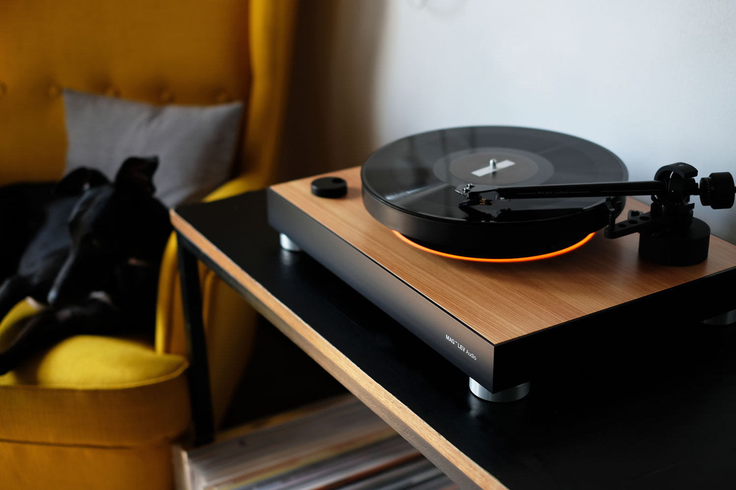 The World's First Levitating Turntable - MAG-LEV Audio
